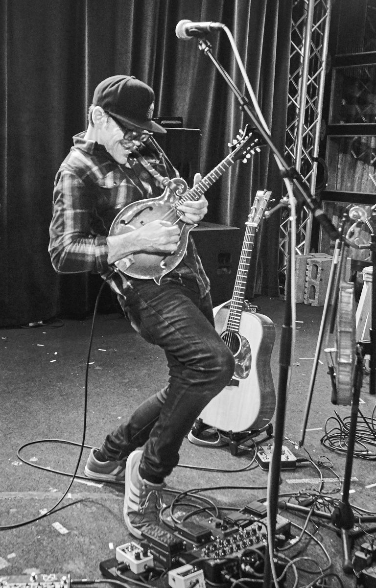 An Interview with Jeremy Garrett: When A Stringduster Flies Solo ...