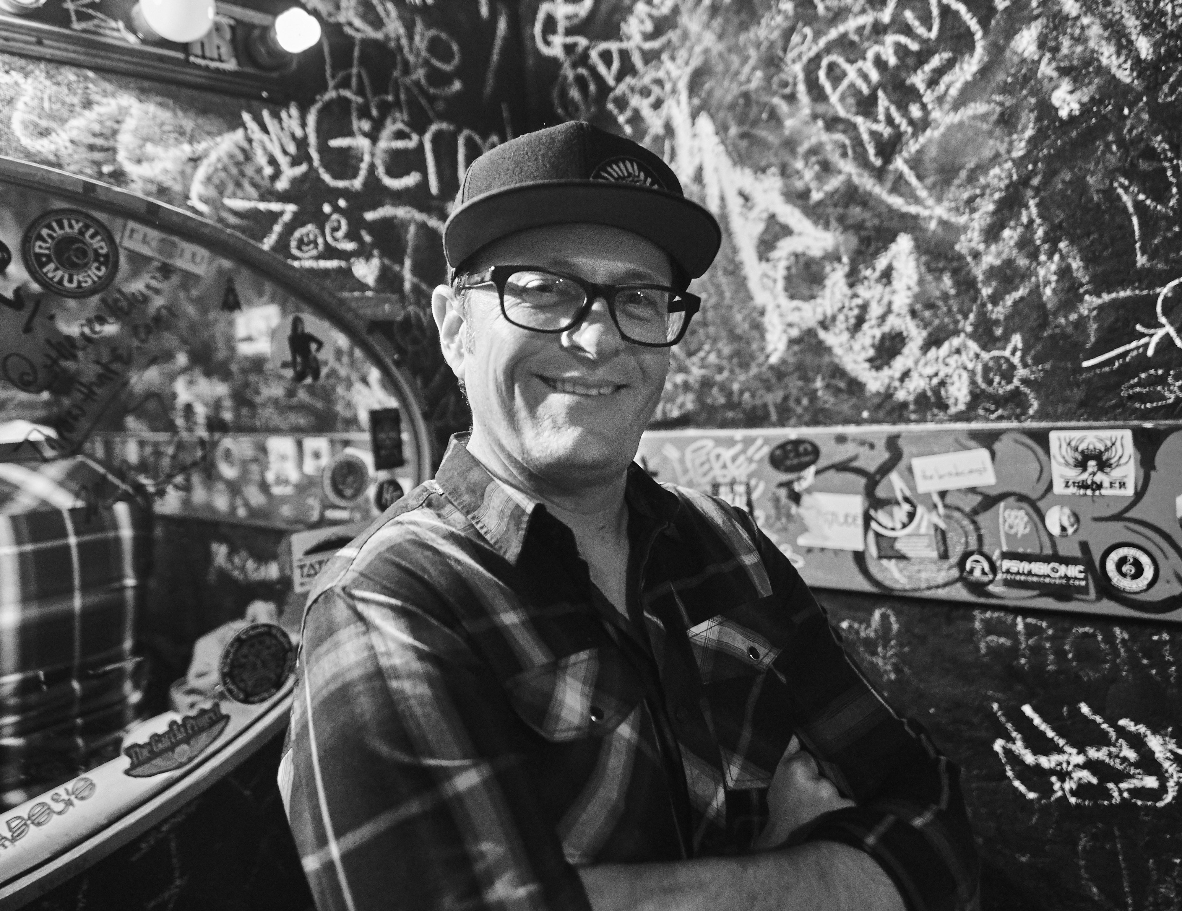 An Interview with Jeremy Garrett: When A Stringduster Flies Solo ...