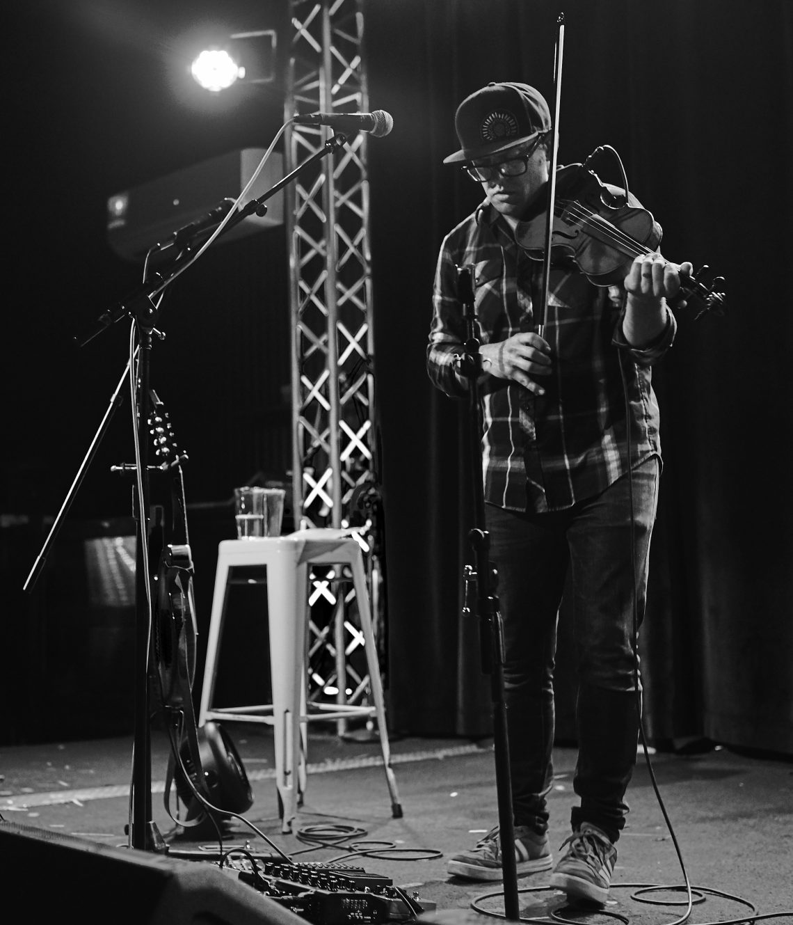 An Interview with Jeremy Garrett: When A Stringduster Flies Solo ...